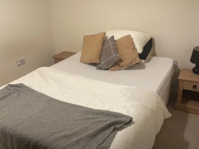 Room at Balcome Road Roundabout, Crawley
