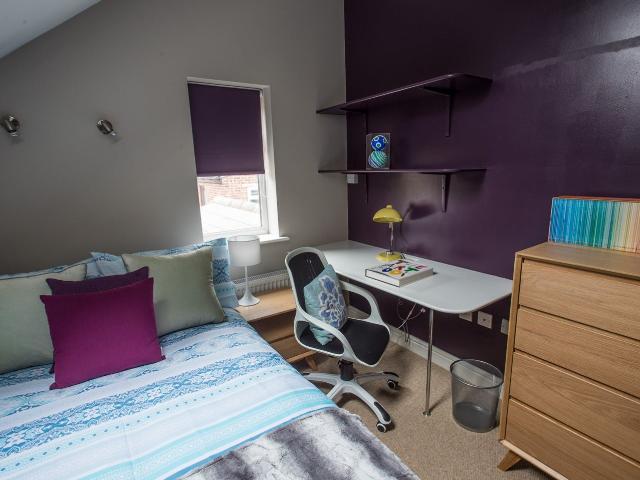 Room at Balfour Road, Nottingham