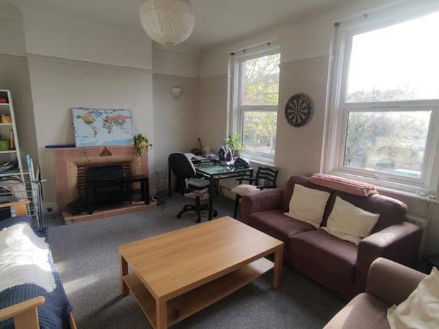 Room at Balham High Road, Greater London