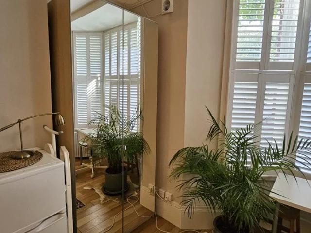Room at Ballards Lane, Greater London