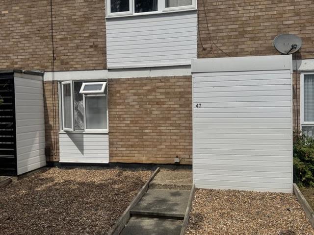 Room at Ballards Walk, Basildon