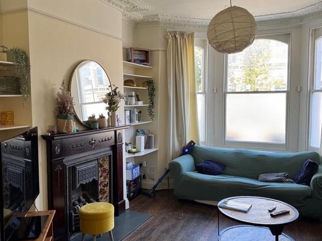 Room at Ballater Road, Greater London
