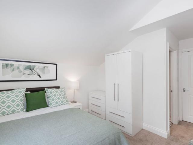 Room at Ballater Road, Greater London