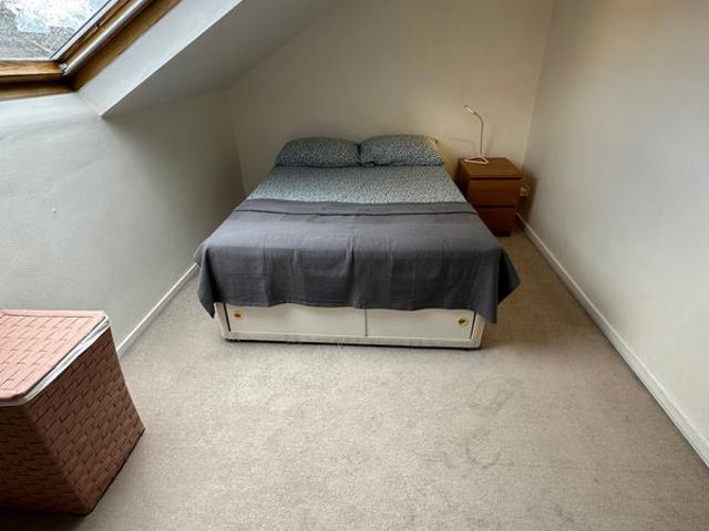 Room at Ballater Road, Greater London
