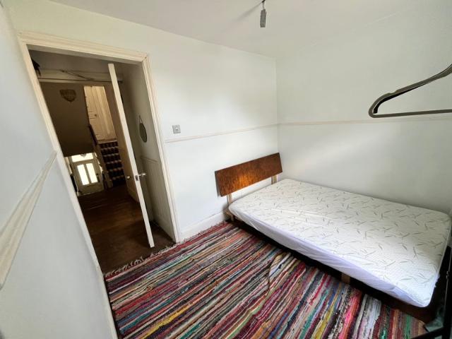 Room at Ballater Road, Greater London