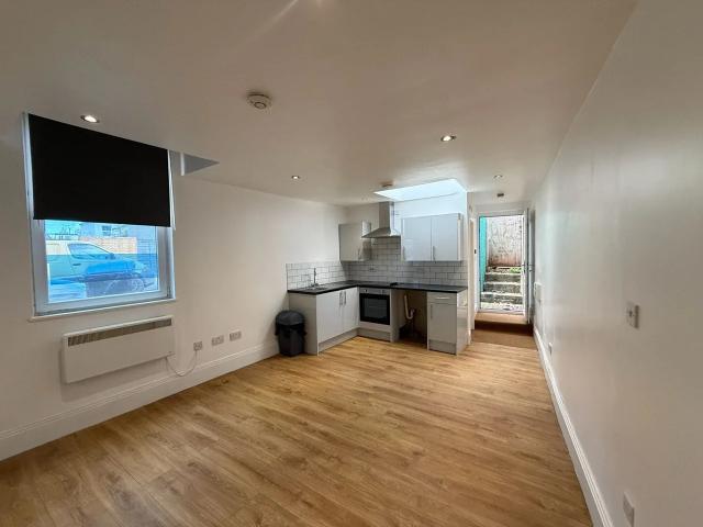 Room at Bannerman Road, Bristol