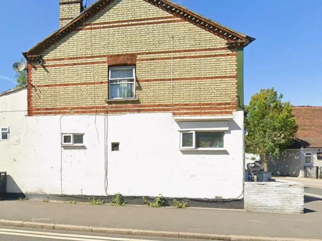 Room at Banbury Street, Watford