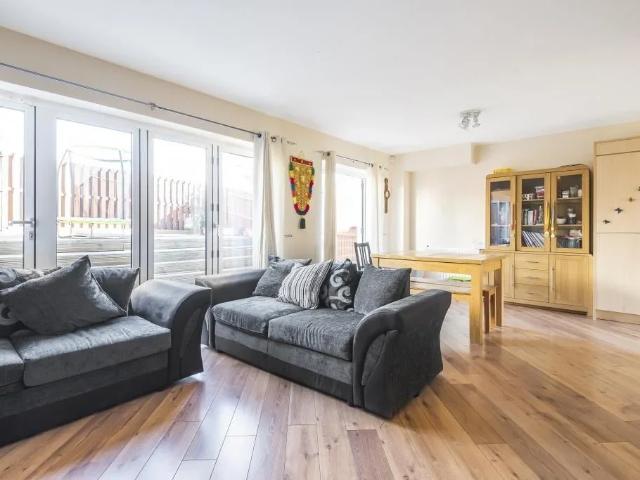 Room at Banbury Way, Basingstoke and Deane
