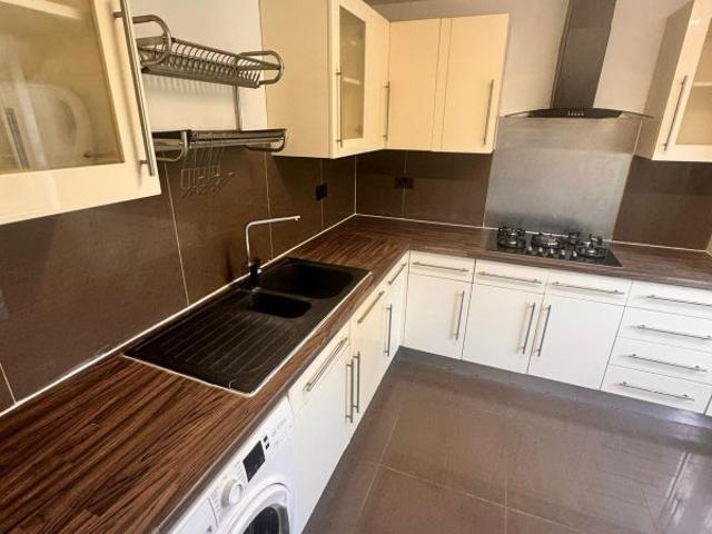 Room at Bancroft Road, Greater London