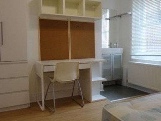 Room at Bancroft Road, Greater London