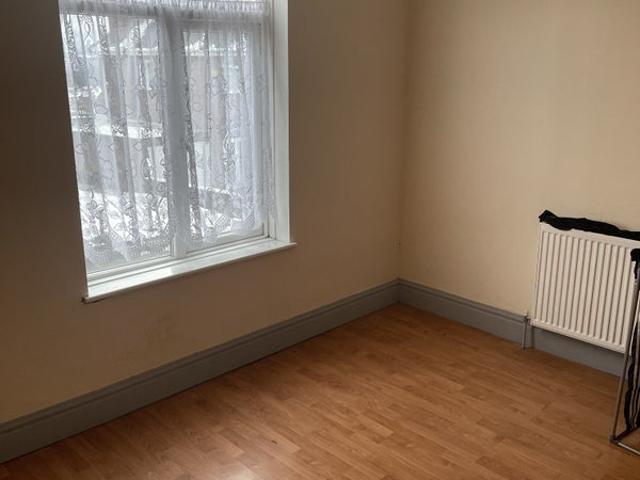 Room at Bank Street, Brierley Hill
