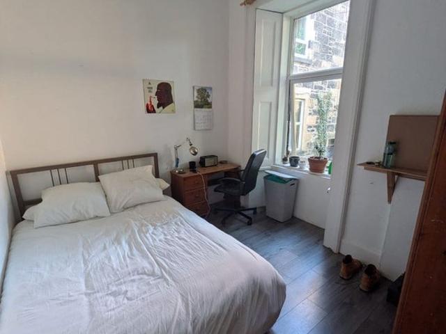 Room at Bank Street, Glasgow