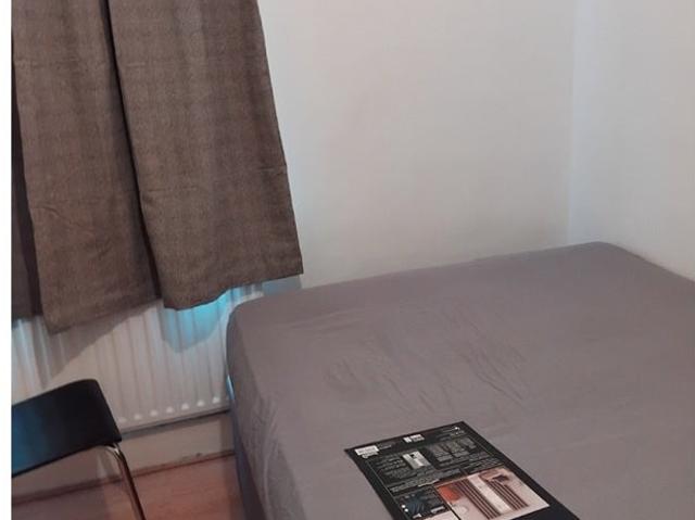 Room at Basildon Road, Greater London