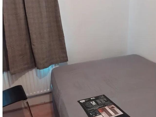 Room at Basildon Road, Greater London
