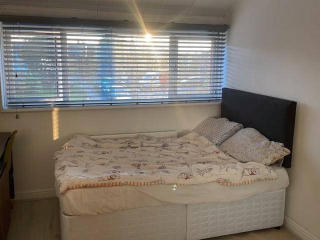 Room at Barn Mead, Harlow