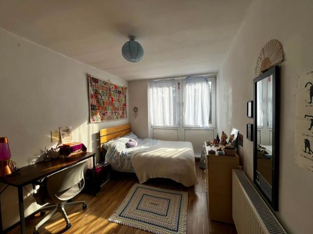 Room at Barnabas Road, Greater London