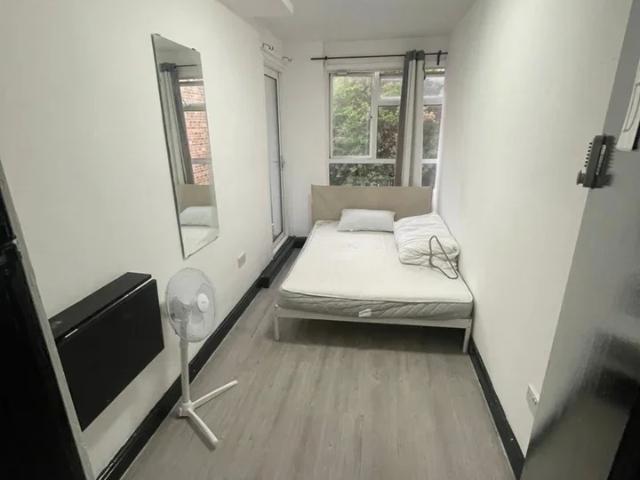 Room at Barnardo Gardens, Greater London