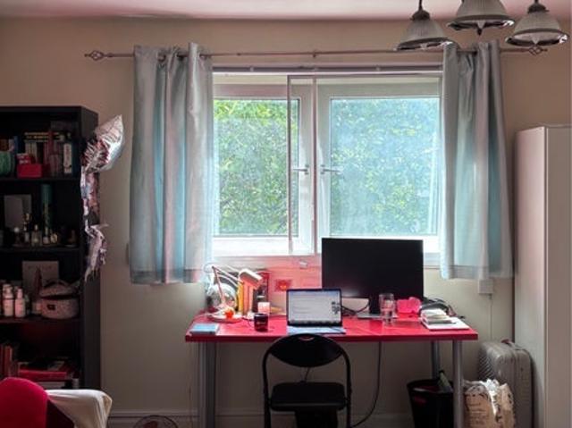 Room at Barnby Street, Greater London