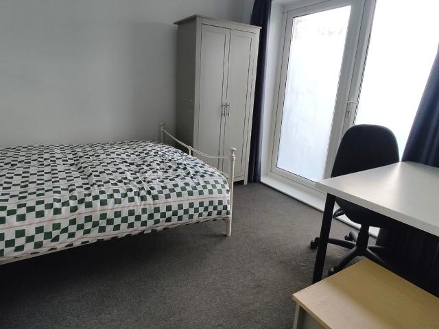 Room at Barnfield Road, Crawley