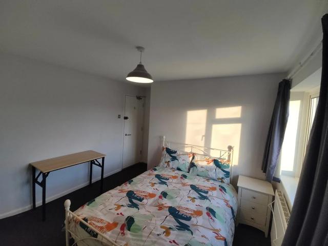 Room at Barnfield Road, Crawley