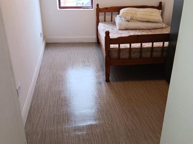 Room at Barnsley Road, Wakefield