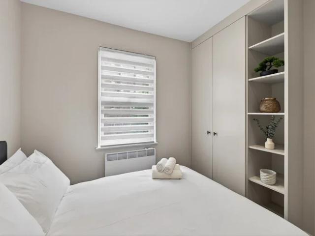 Room at Baron's Court Road, Greater London