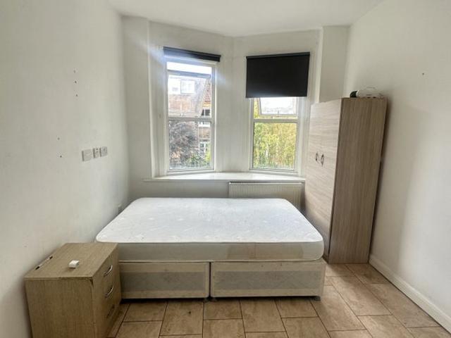 Room at Barcombe Avenue, Greater London