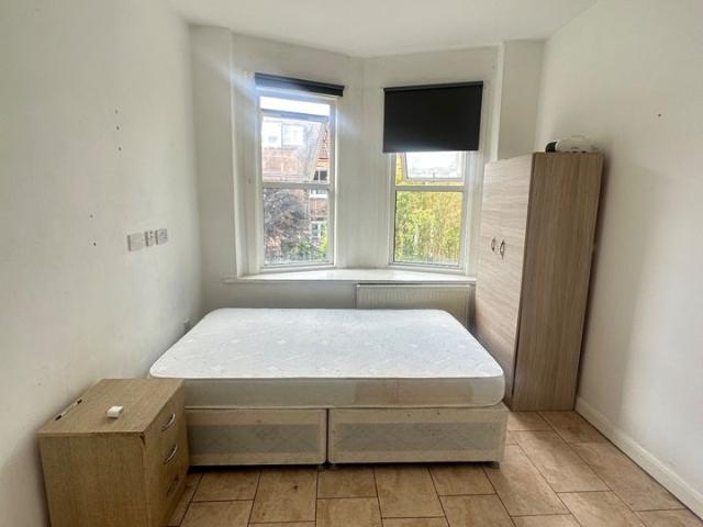 Room at Barcombe Avenue, Greater London
