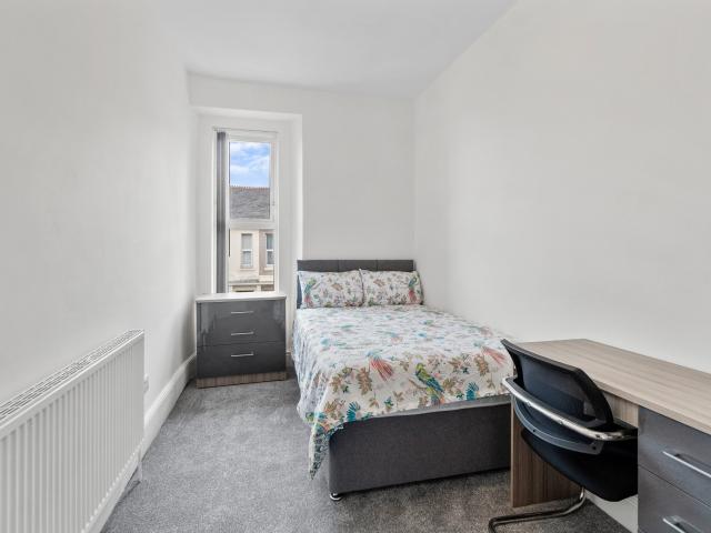 Room at Baring Street, Plymouth