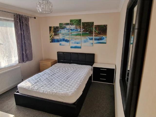 Room at Barlinch Close, Taunton