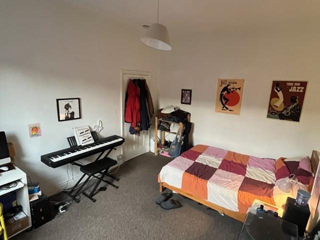 Room at Barrington Road, Liverpool