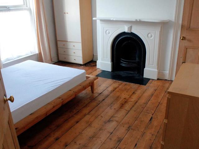 Room at Barrington Road, Liverpool