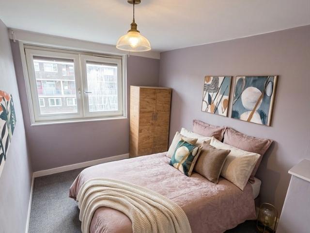 Room at Barringer Square, Greater London
