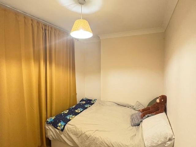 Room at Barrow Road, Greater London