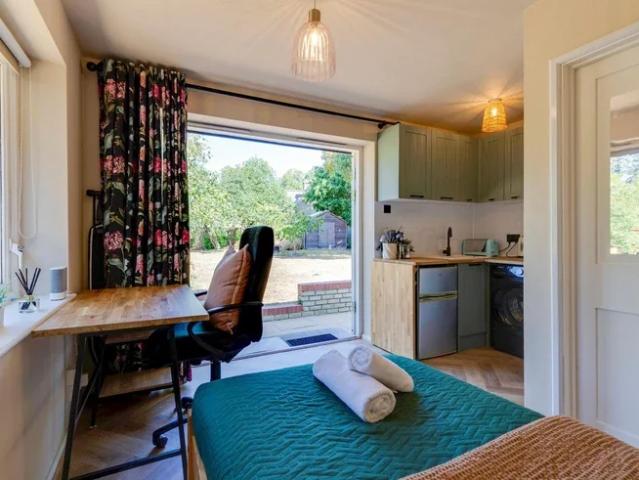 Room at Barton Close, Cambridge