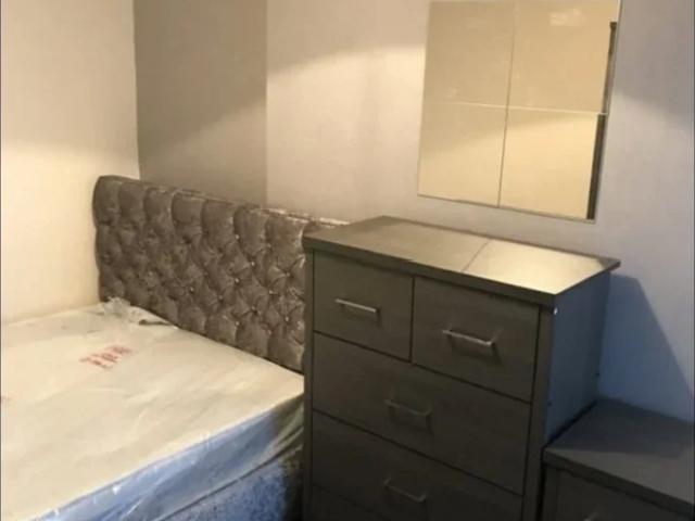 Room at Barwell Road, Birmingham