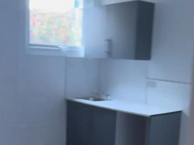 Room at Batoum Gardens, Greater London