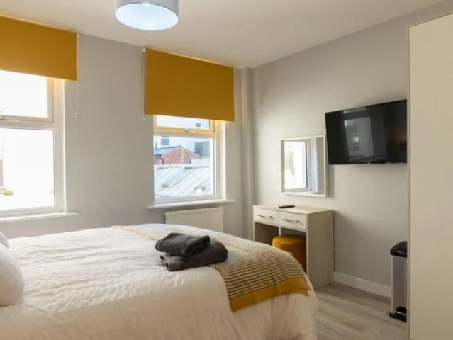 Room at Bath Street, Cheltenham