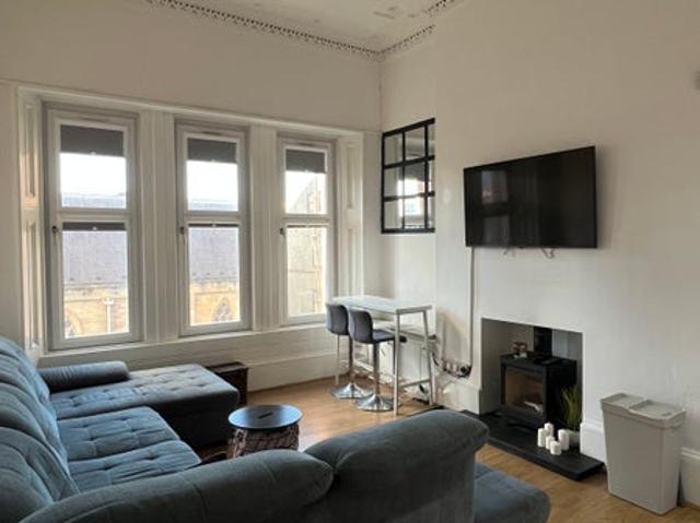 Room at Bath Street, Glasgow