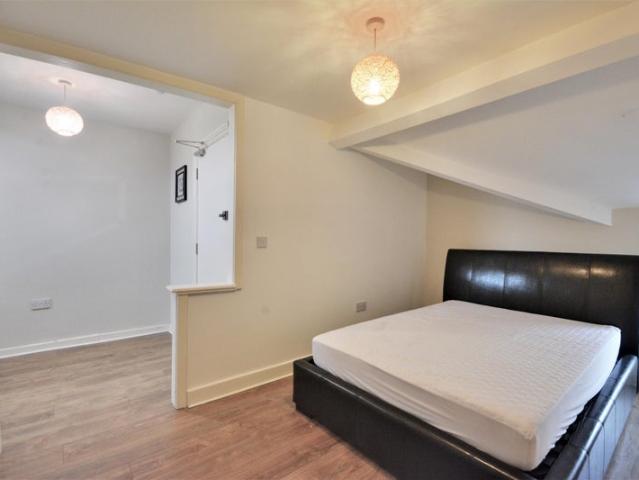 Room at Bath Street, Southport