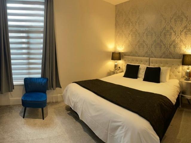 Room at Bath Street, Southport