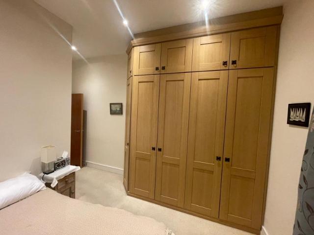 Room at Battersea Bridge Road, Greater London