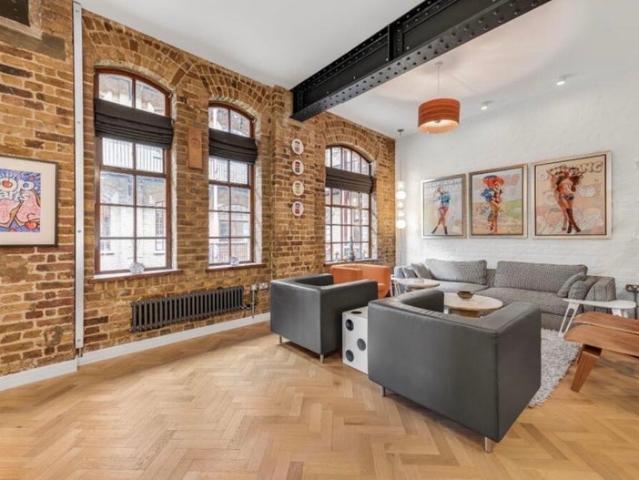 Room at Battersea Park Road, Greater London