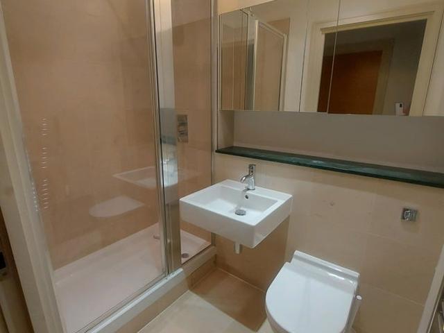Room at Battersea Park Road, Greater London