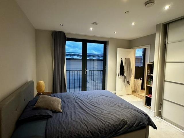 Room at Battersea Park Road, Greater London