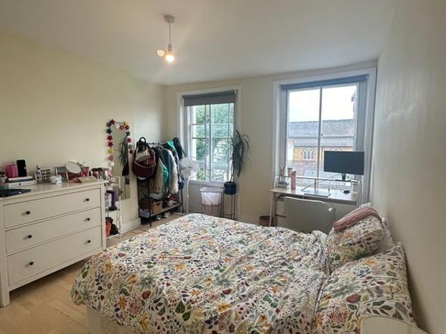 Room at Battersea Park Road, Greater London