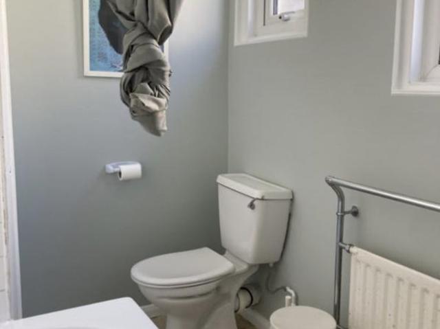 Room at Battersea Rise, Greater London
