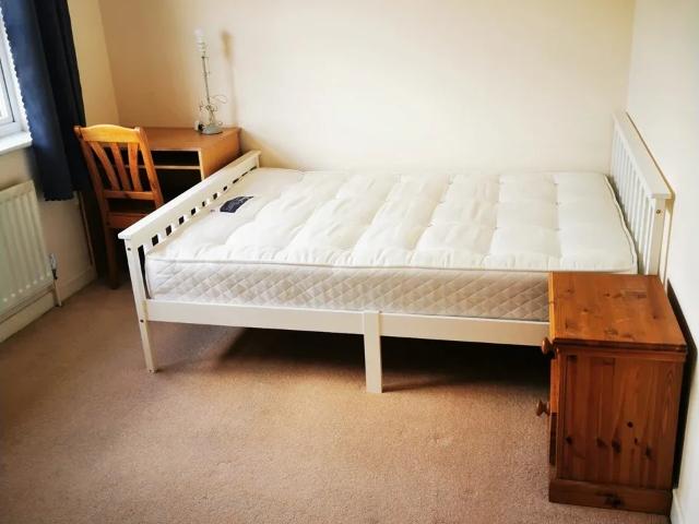 Room at Battery Road, Greater London