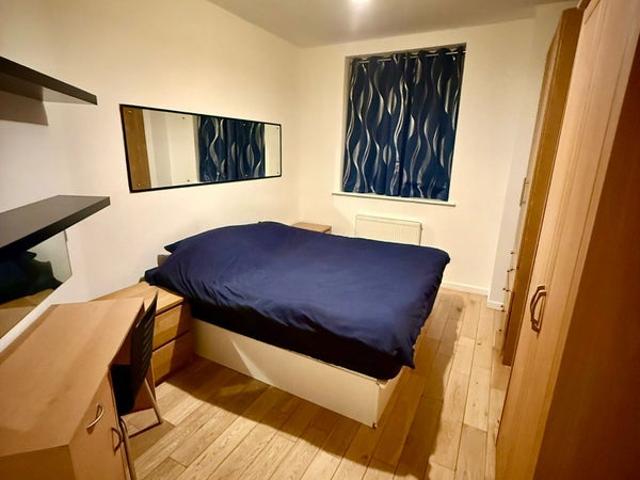 Room at Battle Bridge Place, Greater London