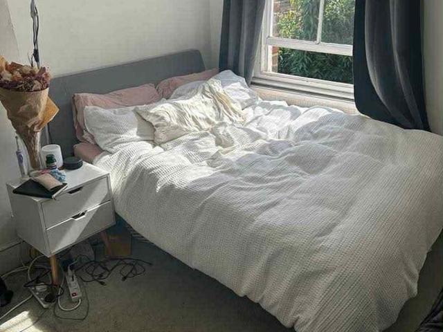 Room at Battledean Road, Greater London